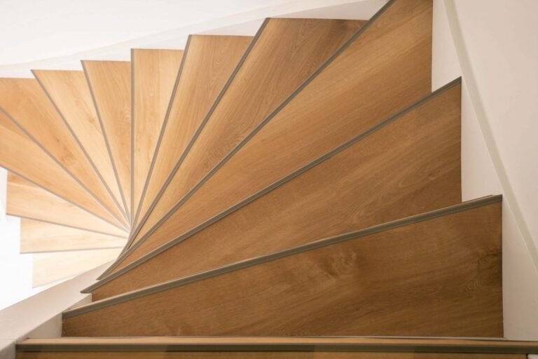 Een PVC vloer op de trap - Myfloorshop - PVC vloeren